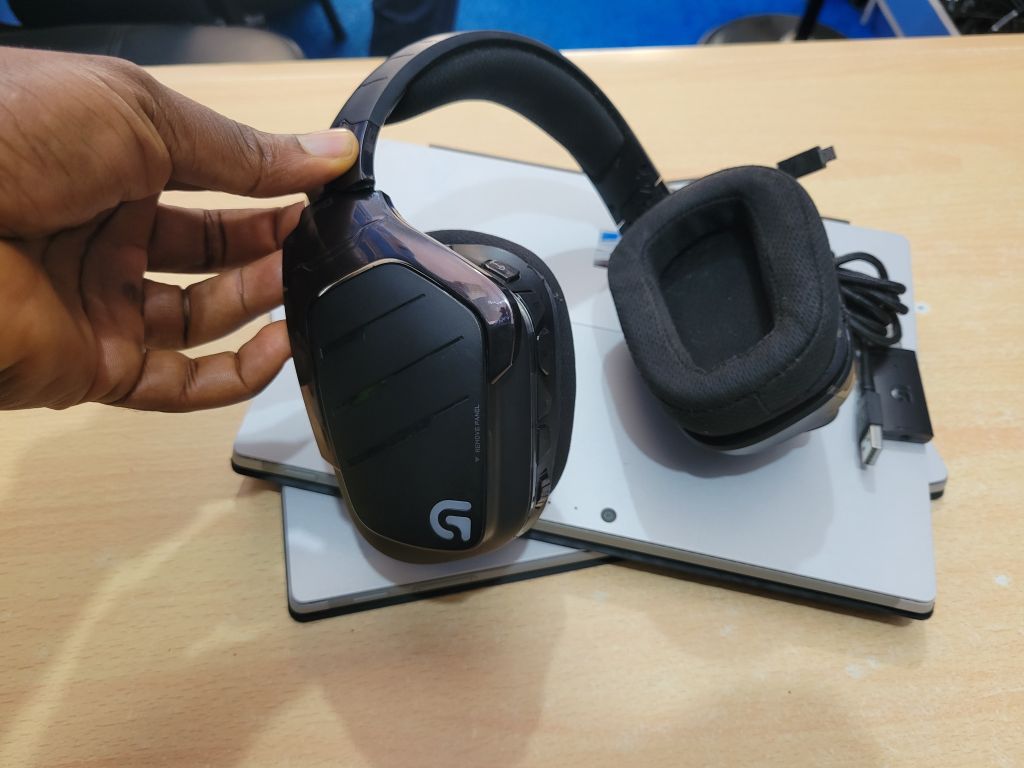 Logitech G933 Artemis Spectrum Gaming Headset - UK Used Laptops ...